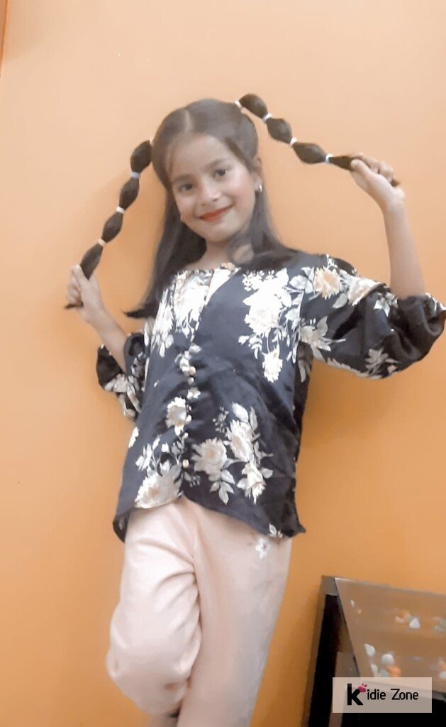 Zara khan - Kids Modeling